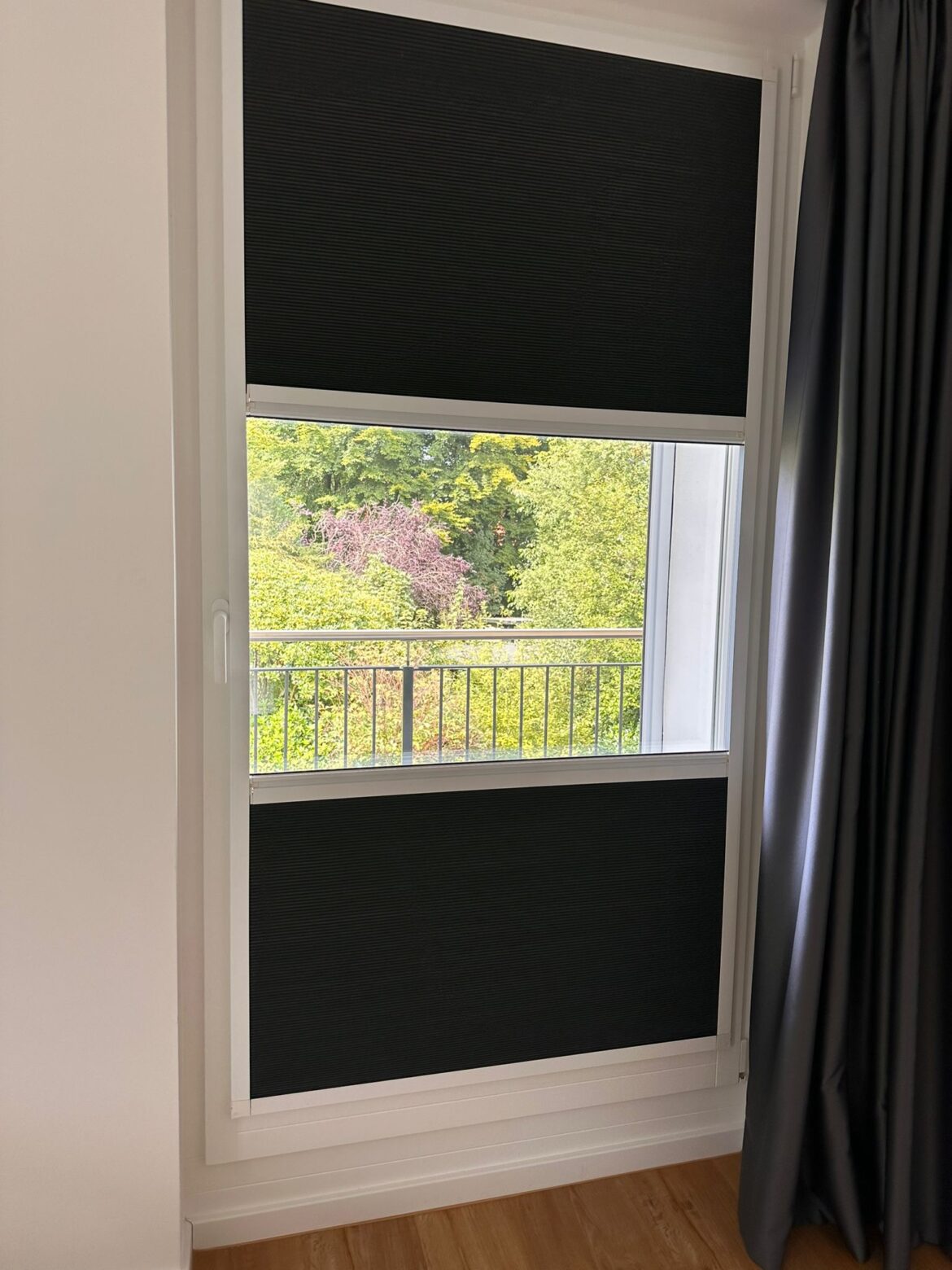 6.Product ®️ Blackout system for doors, windows and skylights (two ...