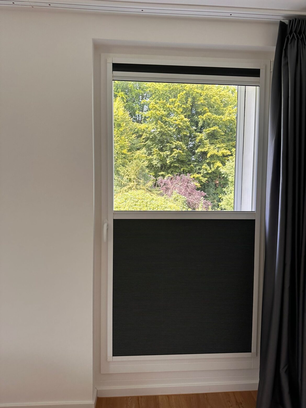 6.Product ®️ Blackout system for doors, windows and skylights (two ...